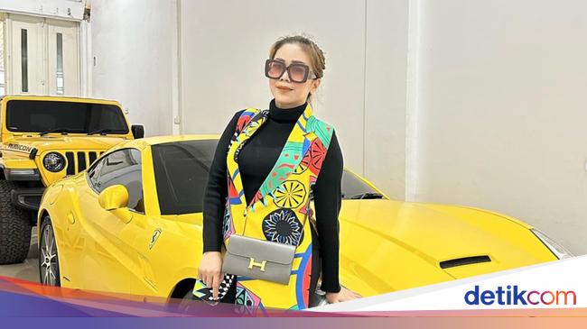 8 Foto Fenny Frans Istri Supir Angkot Kini Jadi Sosialita, Viral Sawer BCL