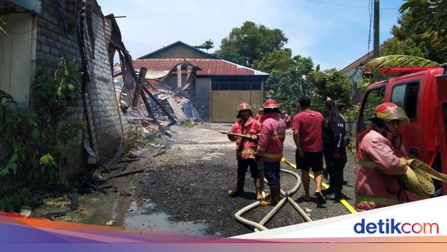 Gudang Kardus di Denpasar Terbakar, Diduga Akibat Korsleting Listrik