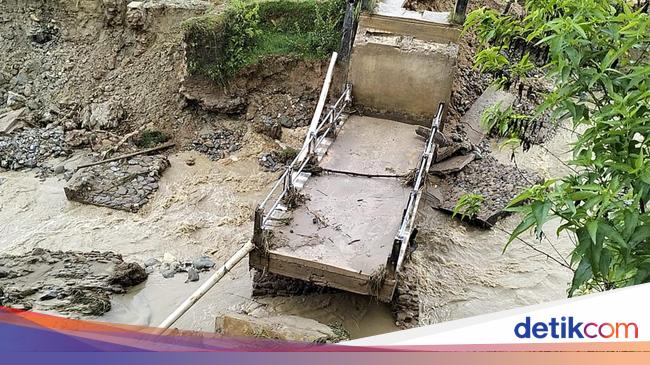 Banjir Bandang Terjang 2 Desa di Nosu Mamasa, Jembatan Putus-Sawah Terendam