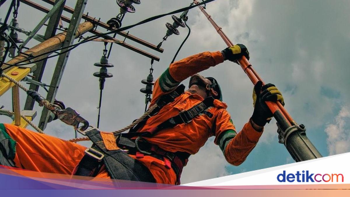 Ratusan Petugas PLN Diterjunkan Atasi Pemadaman Listrik di Riau
