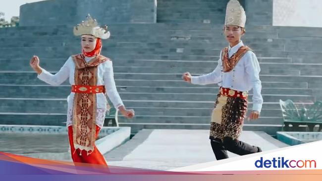 Bentuk Penyajian Tari: Tari Tunggal, Tari Berpasangan, dan Tari Berkelompok Bentuk Penyajian Tari: Tari Tunggal, Tari Berpasangan, dan Tari Berkelompok
