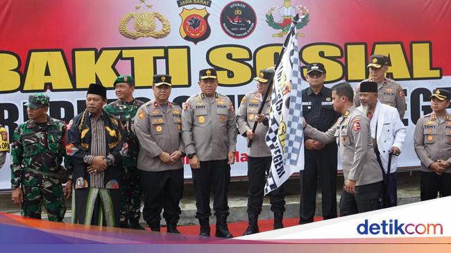 Satgas OPS NCS Polri-Setukpa Polri Bagikan 5.000 Paket Sembako di Sukabumi