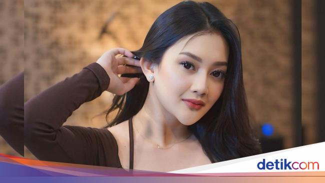 Veni Nur Nyanyikan Ulang Gak Pake Lama, Hasilnya Viral Lagi