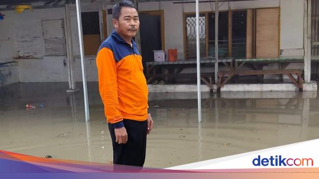 Banjir di Lamongan Dampak Sungai Bengawan Solo Meluas Banjir di Lamongan Dampak Sungai Bengawan Solo Meluas