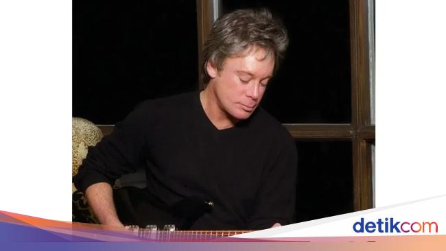 Penulis Lagu 'All By Myself' Eric Carmen Meninggal Dunia