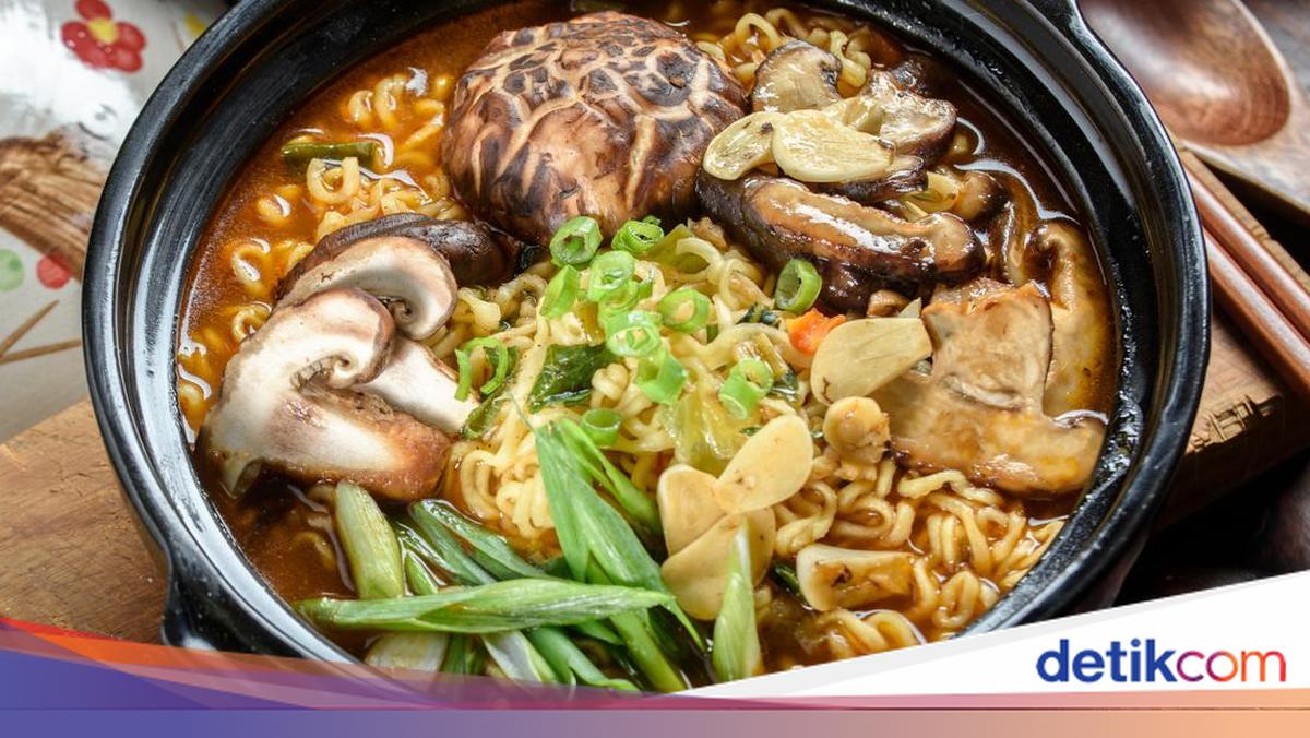 Resep Ramen Jamur Kuah Pedas, Sajian Praktis Mengenyangkan Untuk Sahur