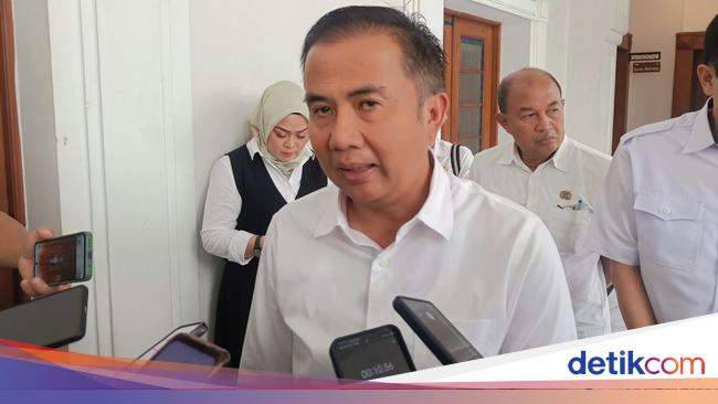 Respons Bey soal Ema Sumarna Jadi Tersangka Kasus Bandung Smart City