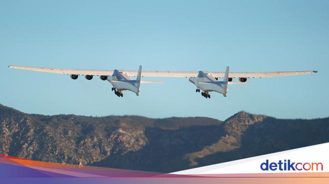 Pesawat Terbesar Dunia Sukses Mengangkasa