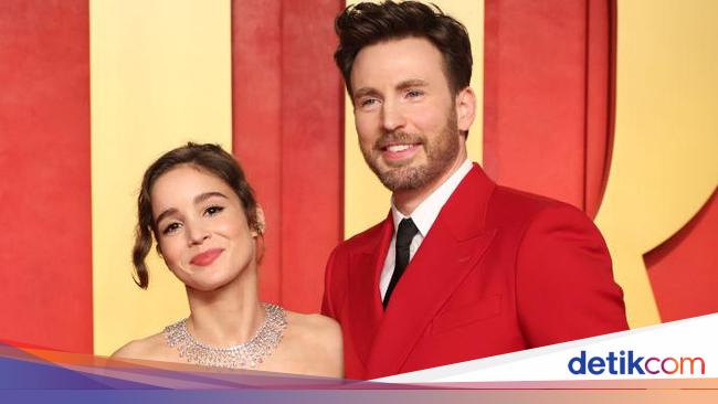7 Foto Chris Evans dan Alba Baptista Setelah Menikah, Perdana Mesra di ...