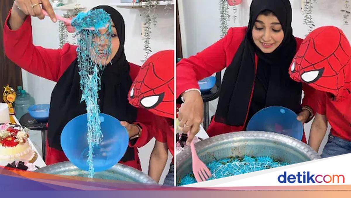 Nyeleneh! Setelah Biryani Pink, Wanita Ini Sajikan Nasi Biryani Biru