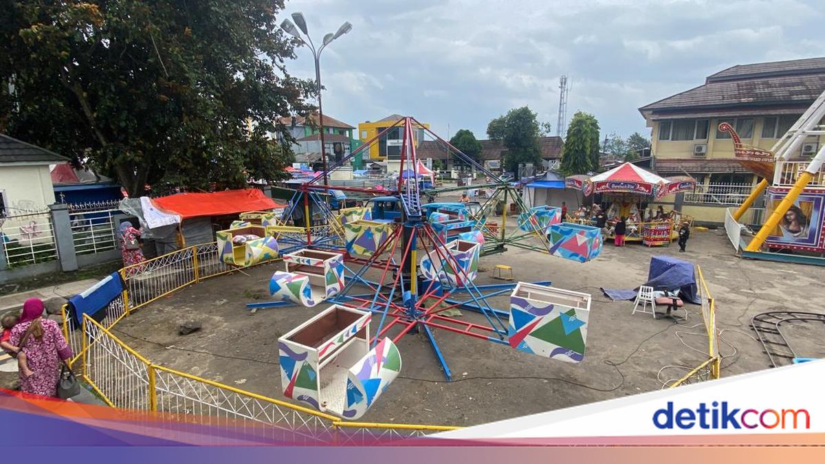 Viral Wahana Pontang-panting di Pasar Ramadan Sukabumi Ambruk
