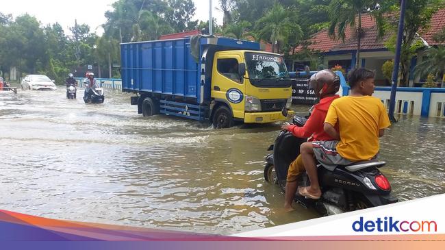 SMPN 6 Sampang Masih Terendam Banjir