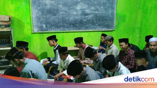 Ramadan di Ponpes Darussalamah, Nikmati Keindahan Alam Sembari Ngaji