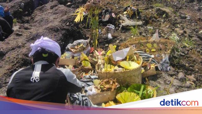 Pendaki Semarang Tewas di Gunung Agung, Upacara Pembersihan Digelar