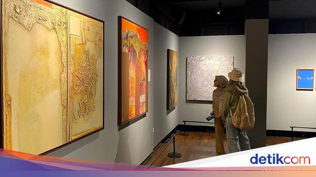 Ngabuburit Sembari Nikmati Keindahan Deretan Lukisan Religi di Braga