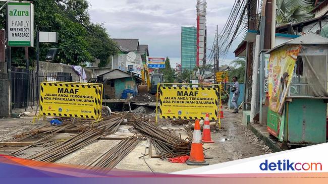 Kisah tentang Janji dari Jalan yang Tertutup Proyek Polder Tanjung Barat