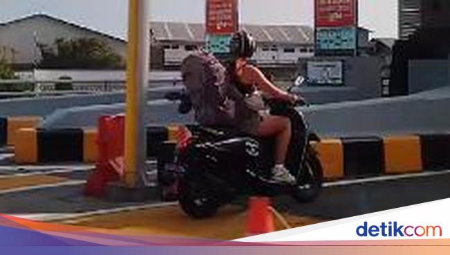 Ada-ada Saja, Bule Bali Lagi-lagi Masuk Jalan Tol Naik Motor