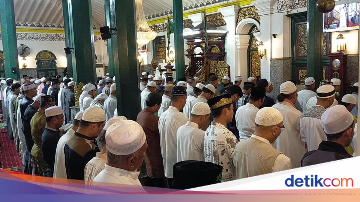 9 Adab Salat Jumat bagi Muslim Sesuai Ajaran Rasulullah