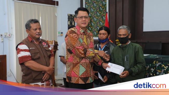 Pemkab Sleman Kembali Salurkan Bantuan Warga Terdampak Angin Kencang