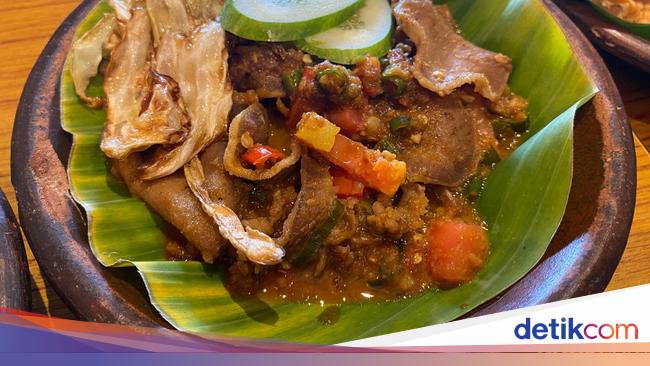 Bikin Jontor! Oseng Cumi dan Lidah di Sini Pedasnya Membara