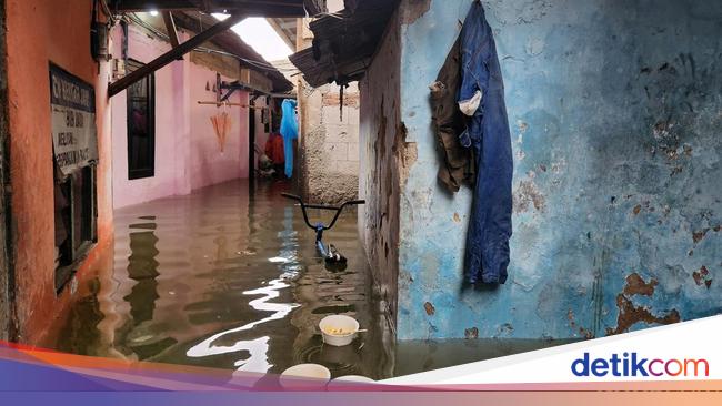 Update Banjir Jakarta: 19 RT dan 4 Ruas Jalan Masih Tergenang