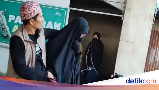 Alasan Polisi Pulangkan Pria Bercadar Menyusup ke Jemaah Wanita di Masjid