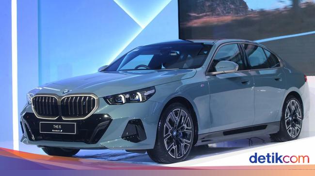 BMW Umumkan Harga Mobil Listrik i5, Dijual Rp 2,177 Miliar