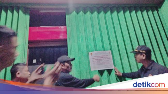 Nekat Buka saat Ramadan, 4 Tempat Hiburan Malam di Semarang Disegel Satpol PP