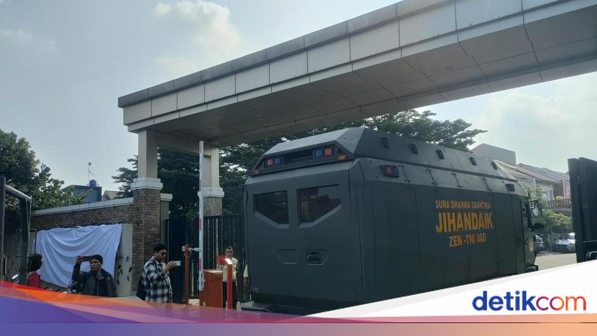 Tim Jihandak Sisir Perumahan 1 Km dari Gudang Amunisi Kodam Jaya yang ...
