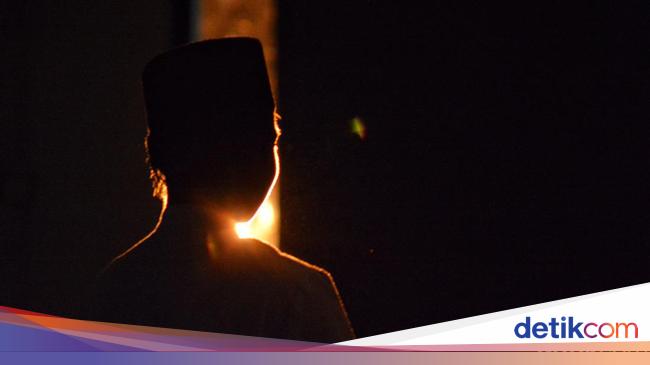 Mengenal Iktikaf: Pengertian Hingga Panduannya Berdasarkan Al-Qur'an ...