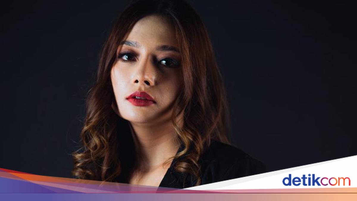 Larassati Kusnandar Berbagi saat Ramadan dengan Cara Kekinian
