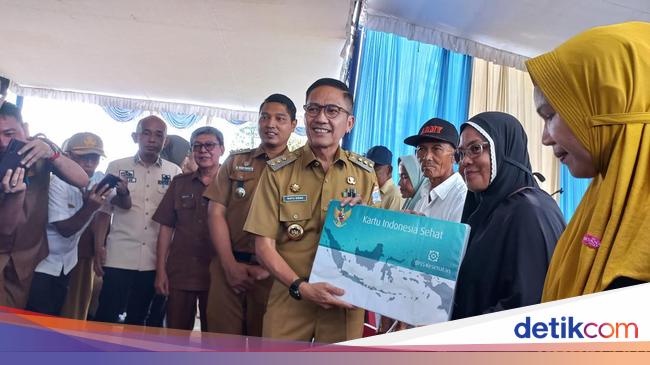 Pj Walkot Minta Warga Lapor Jika Urus Dokumen Kependudukan Dipungut Biaya Pj Walkot Minta Warga Lapor Jika Urus Dokumen Kependudukan Dipungut Biaya