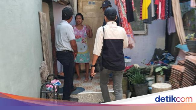 Polisi Selidiki Kasus Emak-emak Gresik Lempar Mangkuk Saat Ditagih Utang Polisi Selidiki Kasus Emak-emak Gresik Lempar Mangkuk Saat Ditagih Utang