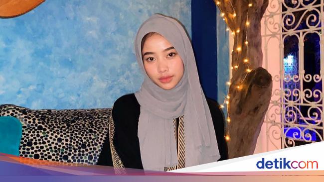 7 Potret Hijab Ghaniya Salma, Putri Sulung Opick yang Curi Atensi