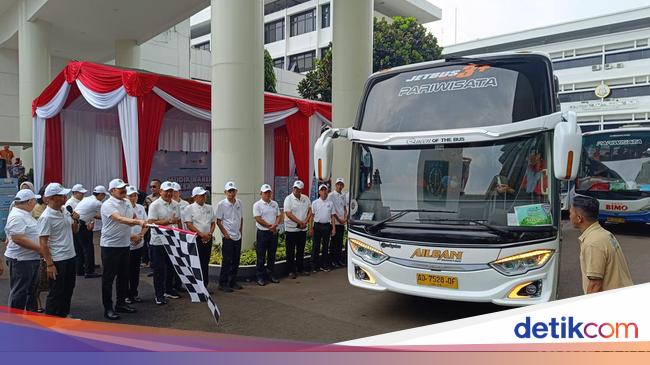 Jaksa Agung Lepas 14 Bus Mudik Gratis, Tujuan Lampung hingga Malang