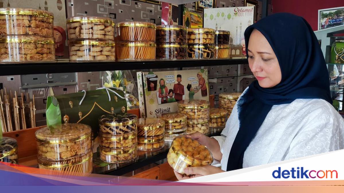 Laris Manis Kue Kering di Surabaya Jelang Lebaran, Pesanan Naik 10 Kali ...