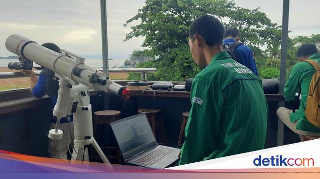 Pantauan Hilal 1 Syawal 1445 H di Sorong Sore Ini, Ketinggian 6 Derajat Pantauan Hilal 1 Syawal 1445 H di Sorong Sore Ini, Ketinggian 6 Derajat