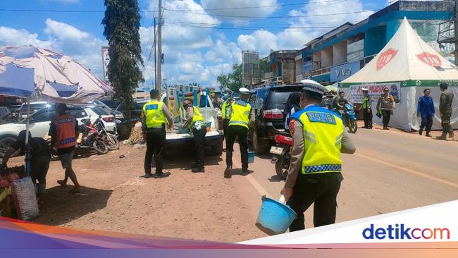 Antisipasi Macet Arus Mudik, Pasar Tumpah di Jalinsum Muba Pakai Sistem One Way