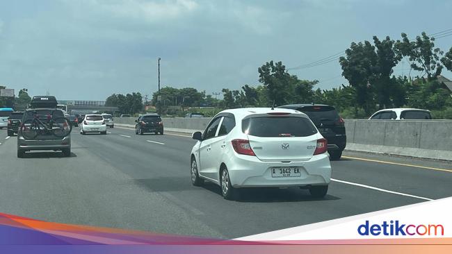Contraflow Diterapkan dari Km 55 hingga 65 Tol Japek Siang Ini