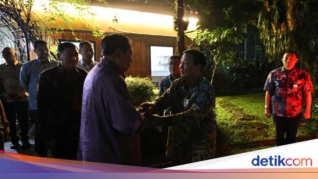 Prabowo Berlebaran ke Cikeas Temui SBY