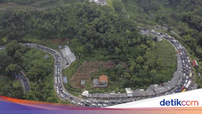 Foto Udara Jalur Selatan Lingkar Gentong Padat Kendaraan