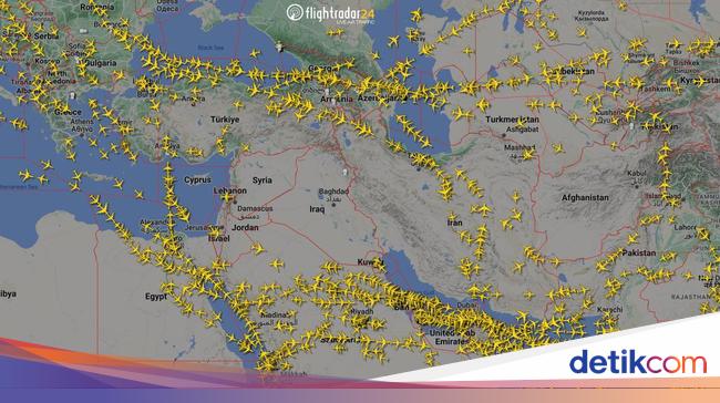 Dampak Iran Serang Israel, Sejumlah Penerbangan di Timur Tengah Dibatalkan