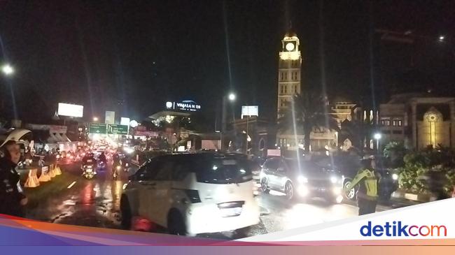 One Way ke Jakarta di Simpang Gadog Puncak Berakhir, Lalin Berlaku 2 Arah
