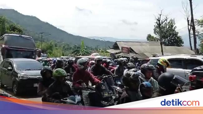 Jalur Gentong Tasikmalaya Macet Parah!