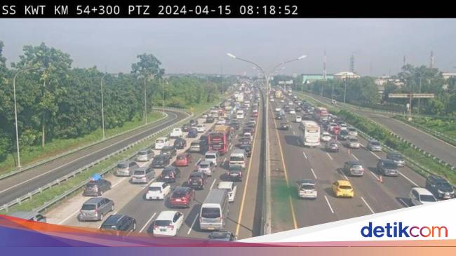 Puncak Arus Balik, Lalin Tol Cikampek Arah Jakarta Macet di Sejumlah Titik