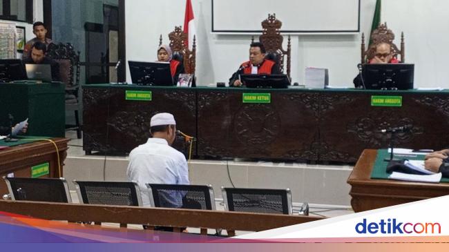 Jaksa Minta Hakim Tolak Eksepsi Yosep! Jaksa Minta Hakim Tolak Eksepsi Yosep!