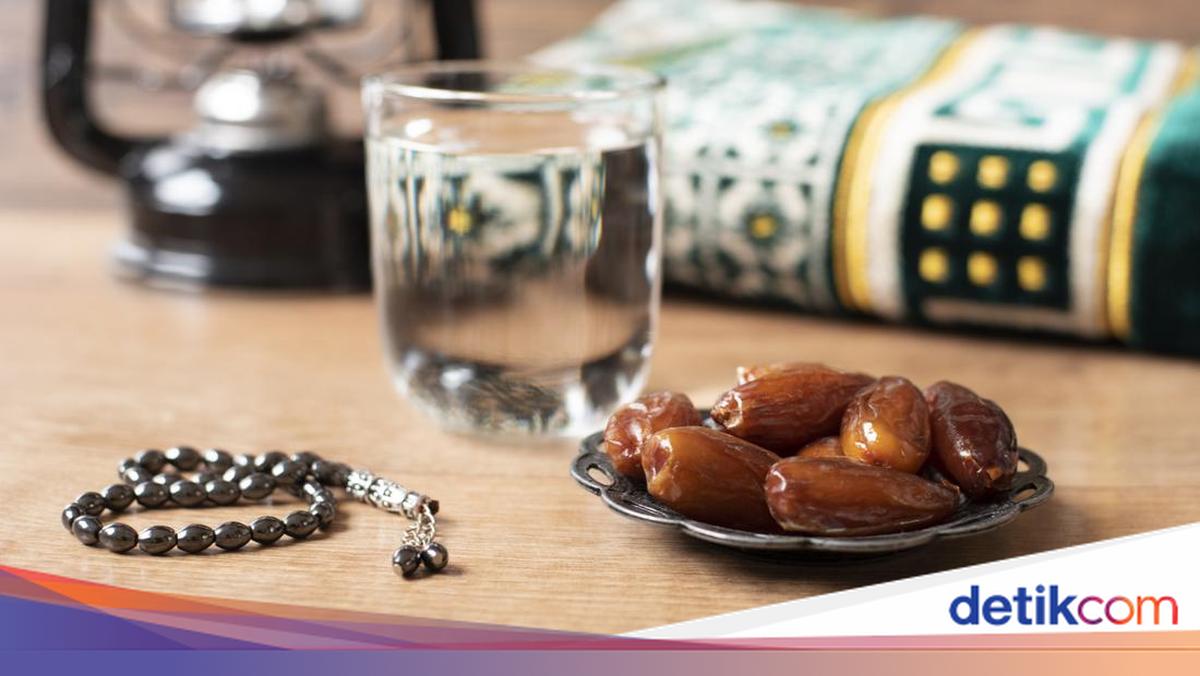 Doa Minum Air Zamzam Menurut Islam, Lengkap dengan Cara Minum yang Benar