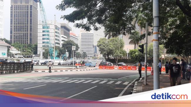 Jalan Medan Merdeka Barat Jakpus Ditutup Jelang Demo Siang Ini