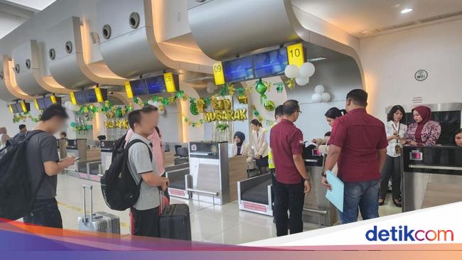 3 WNA Asal China Dideportasi Kantor Imigrasi Tanjung Perak 3 WNA Asal China Dideportasi Kantor Imigrasi Tanjung Perak