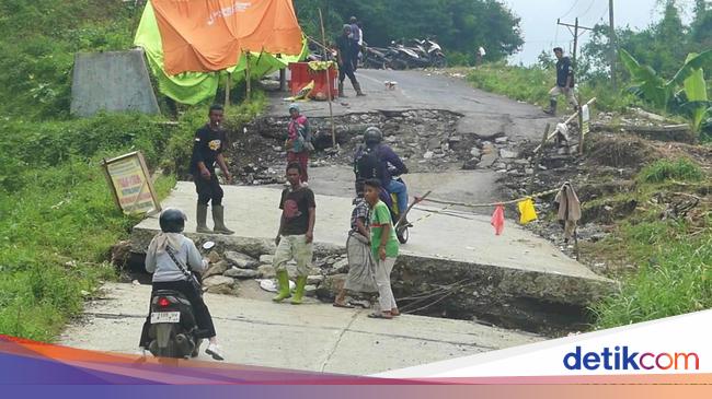 Ambles, Jalur Wisata Banjarnegara-Dieng via Pejawaran Ditutup